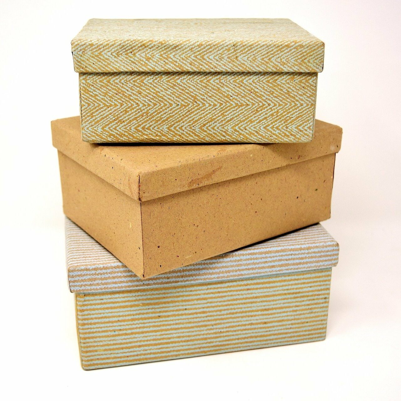 Perbedaan Hardbox vs Corrugated Box vs Carton Box - Maxipro