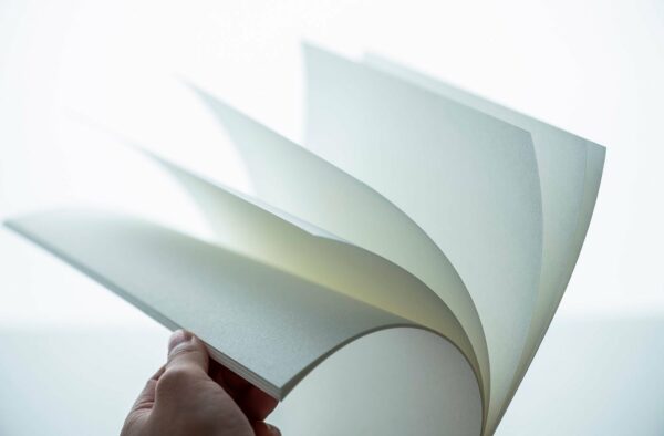 Mari Mengenal Ragam Jenis-jenis Kertas untuk Bisnis Percetakan Buku