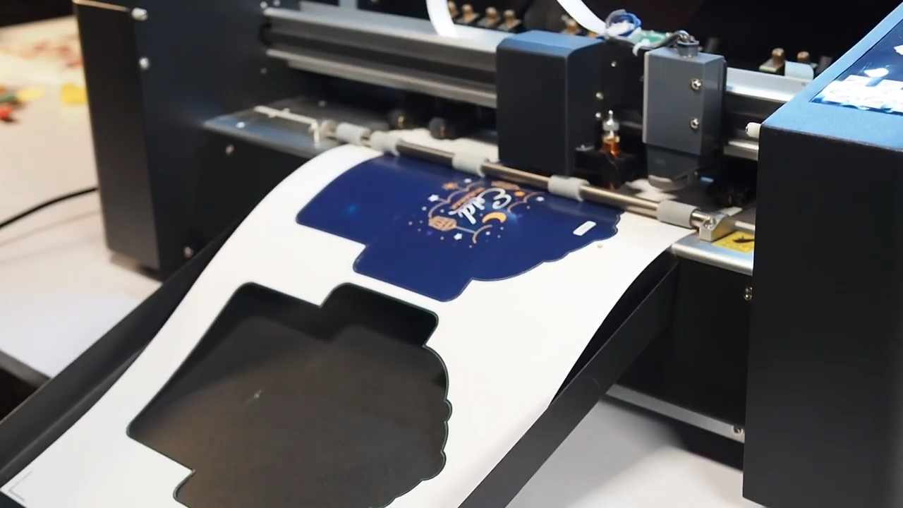 Apa Itu Mesin Cutting Sticker? Definisi, Fungsi, Fitur, dan Bahan - Maxipro