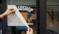 Jenis-jenis Stiker Transparan, Perbedaan & Cara Membuat - Maxipro