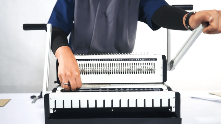 Apa Itu Jilid Ring? Mana Yang Terbaik Kawat atau Plastik? - Maxipro