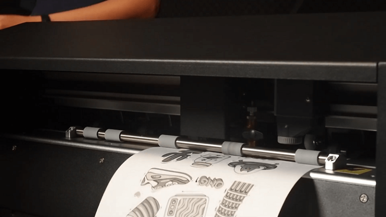 Jadi Ahli! Berikut 5 Tips Memilih Mesin Label Cutting Sticker - Maxipro