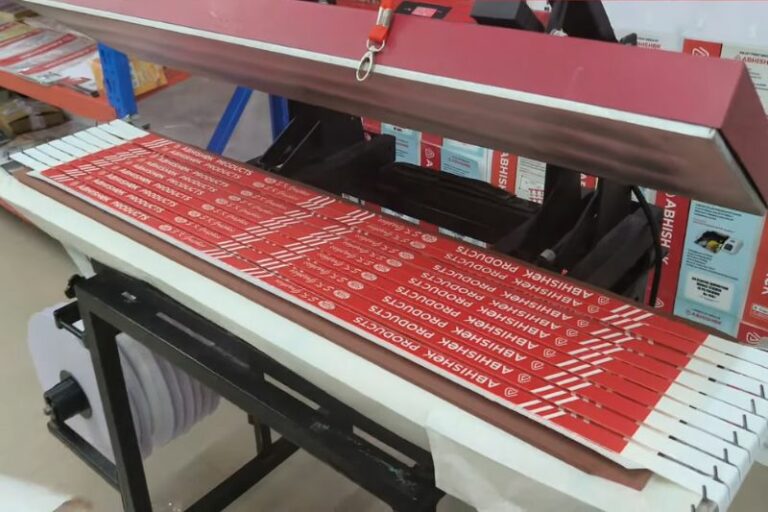 Apa Itu Lanyard? Apa Saja Sih Kegunaan Dan Manfaatnya? - Maxipro