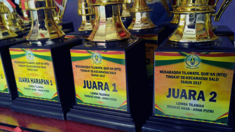 10 Template Desain Stiker Label Piala Biar Makin Eksklusif dan Berkesan ...